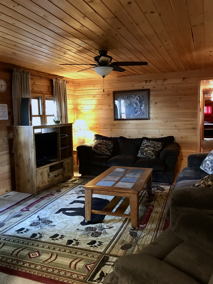 Cabin 9 - Chief Lake Lodge